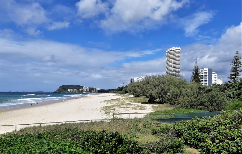 Do You Like A Day At The Coast? Then You’ll Love North Burleigh Beach