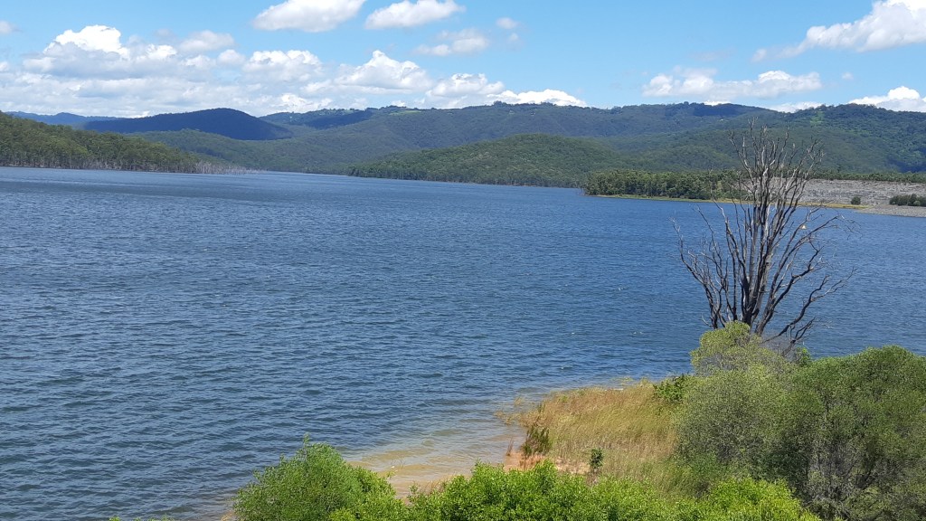 Day Trip To The Hinze Dam – ROAD TRIP'N