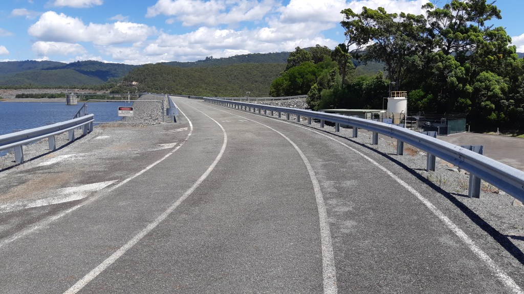 Day Trip To The Hinze Dam